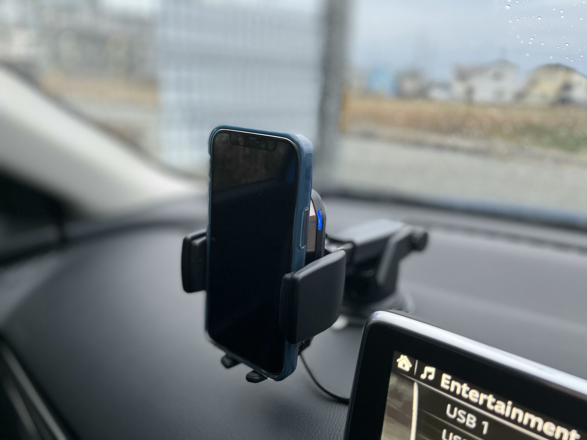 KASHIMURAワイヤレス充電器レビュー｜車用ならOKW-8が優秀！選び方も解説 | そよかぜ快適ライフ